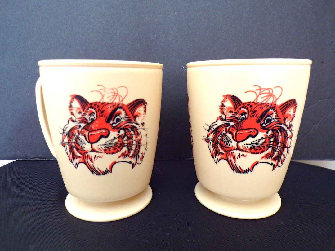 Vintage Tony the Tiger Plastic Travel Cup/mugs, Pair 10 Oz. With Lids ...