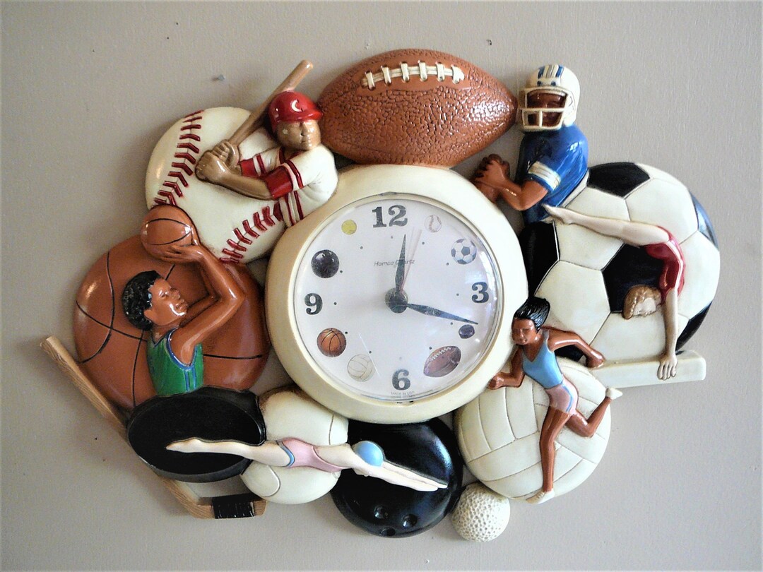Vintage Sports Theme Quartz Wall Clock Features by Homco 1994 USA Track ...