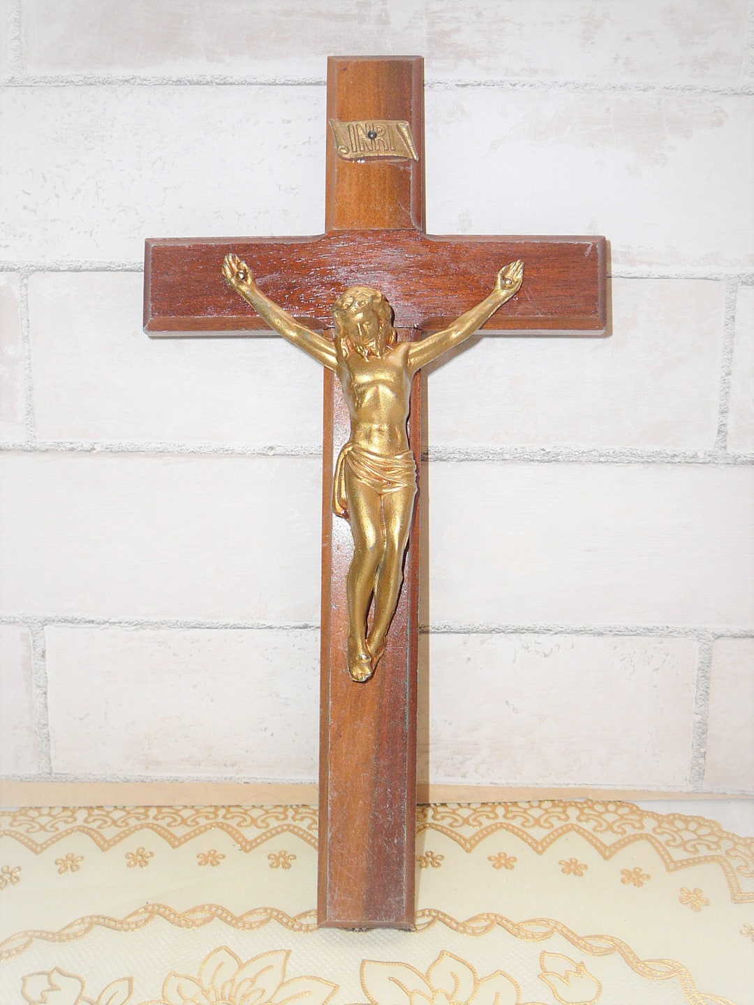 Beautiful Crucifix in Gold Bronze Metal and Oak Wood With INRI ...
