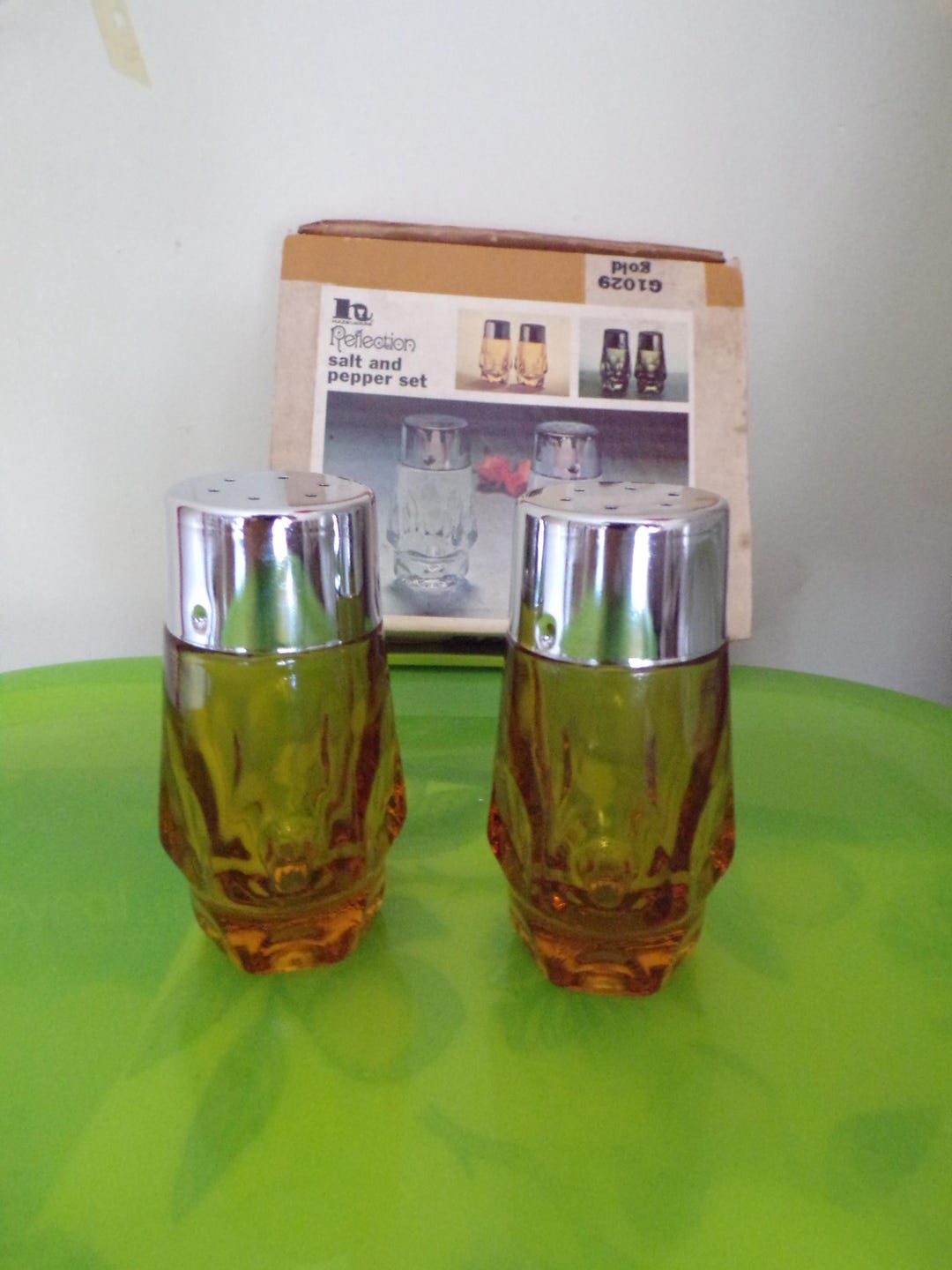 Vintage Salt and Pepper Glass Shaker Set Reflection Gold With Metal ...