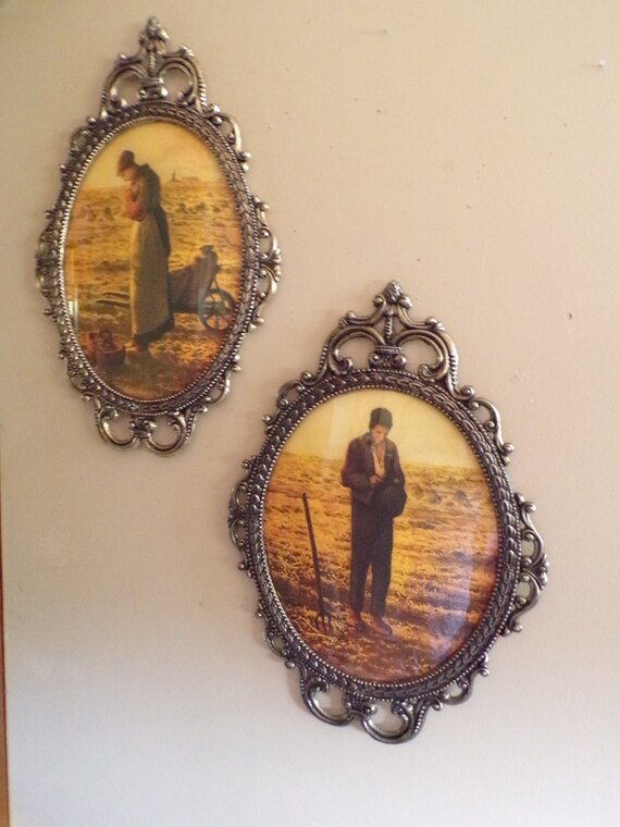 Oval Filigree Frame Art