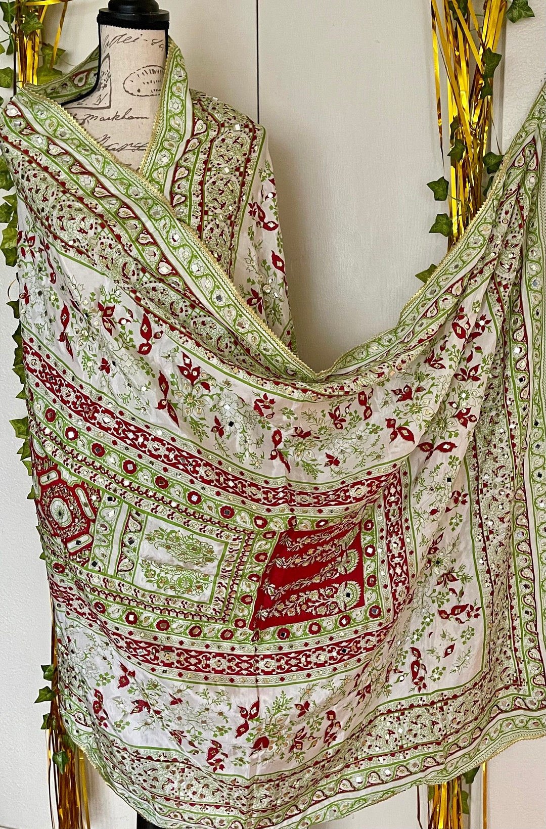 Pakistani Silk Wedding Dupatta, Pakistan Silk Mirror Multi Dupatta ...