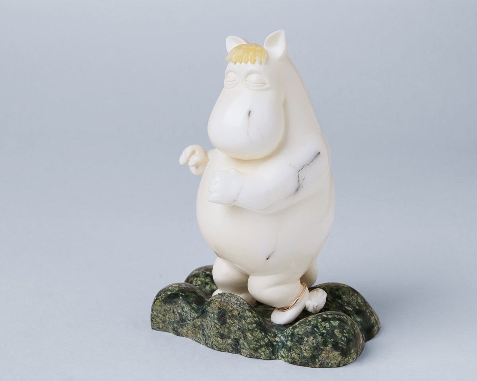 Snork Maiden Moomin Figurín - Handmade Art Sculpture, White Cacholong ...