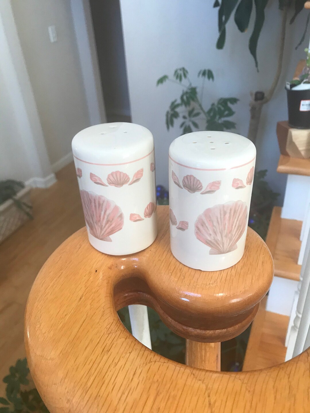 Ceramic Salt and Pepper Shakers With Pink Sea Shells Design, Cute ...