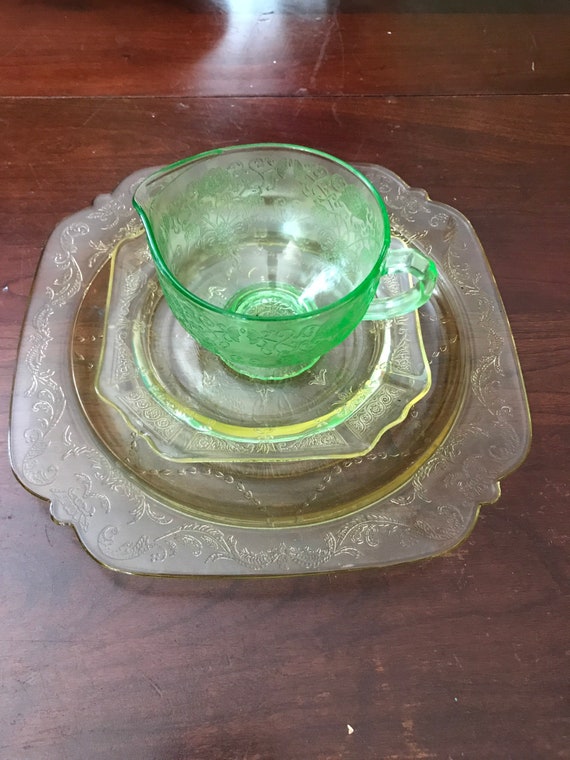 Vintage yellow depression glass square plate Plates Kitchen & Dining ...