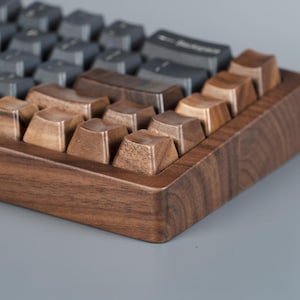 Black Walnut Wood Mechanical Keyboard Case: Wooden GH60 Wooting 60HE/HE ...