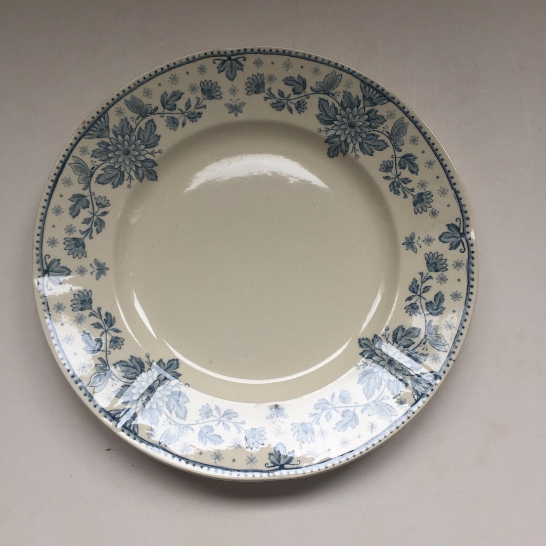 19th Century Sarreguemines Estrée Dinner Plates - Etsy