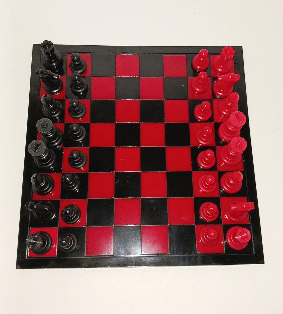 Red and Black Resin Chess Set - Etsy