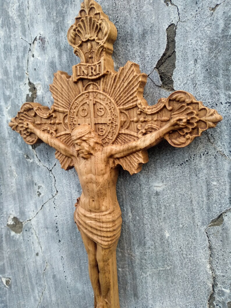 Carved Oak Wood Crucifix - Jesus Christ Wall Cross (10"x5.8") - Etsy