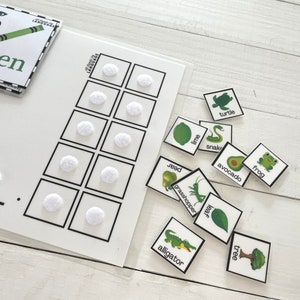 I See GREEN... Interactive Book and Sentence Formulation Activity ...