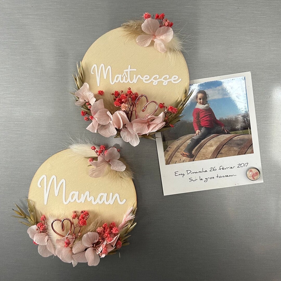 Personalized Flower Crown Magnet, Mom, Grandma, Mistress, Nanny Etc ...