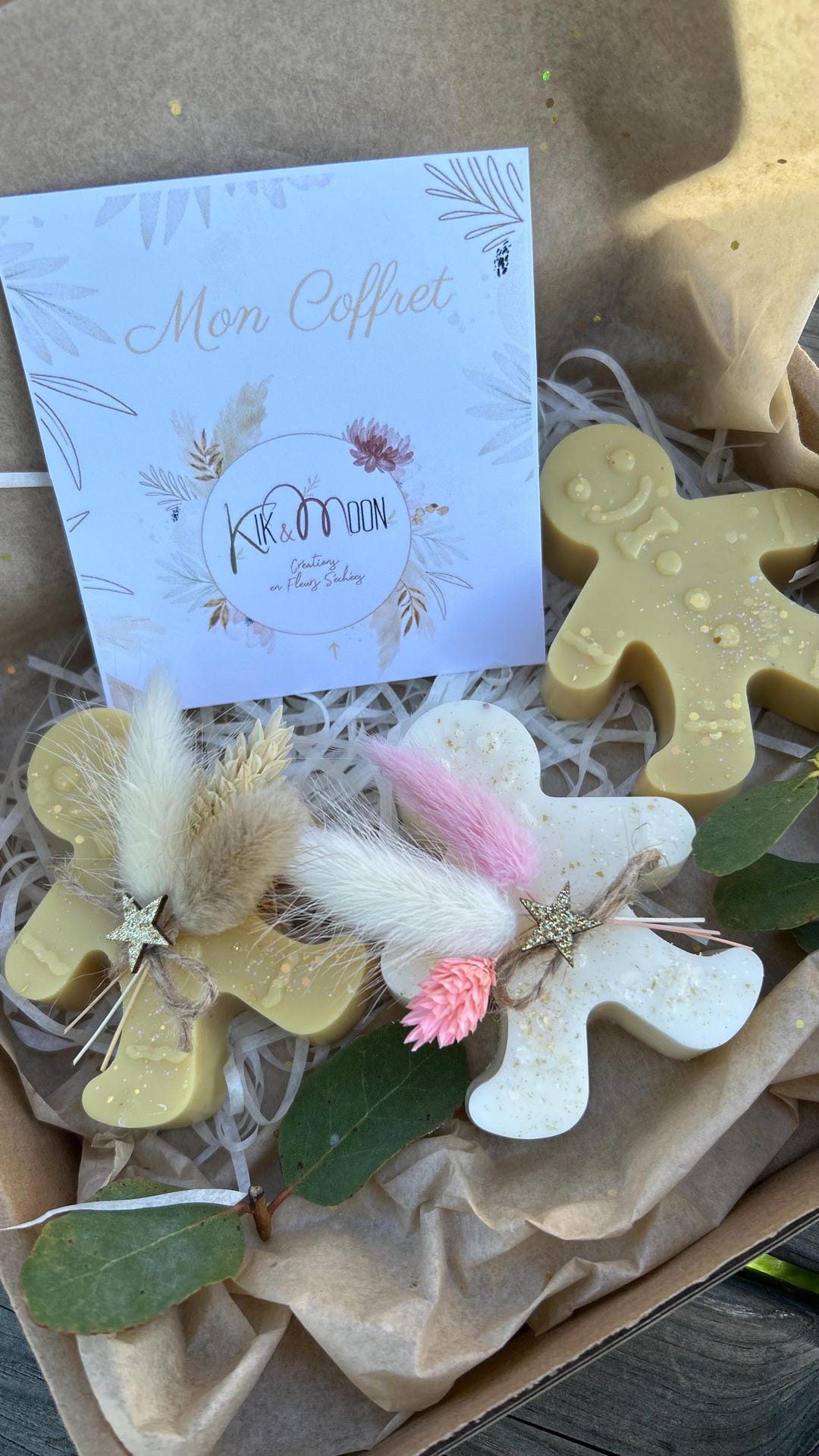 Gingerbread and Dried Flower Scented Fondant, Gift, Large Fondant ...