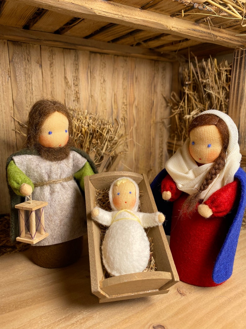 Heilige Familie : Josef Maria und Jesuskind in Krippe - Etsy.de