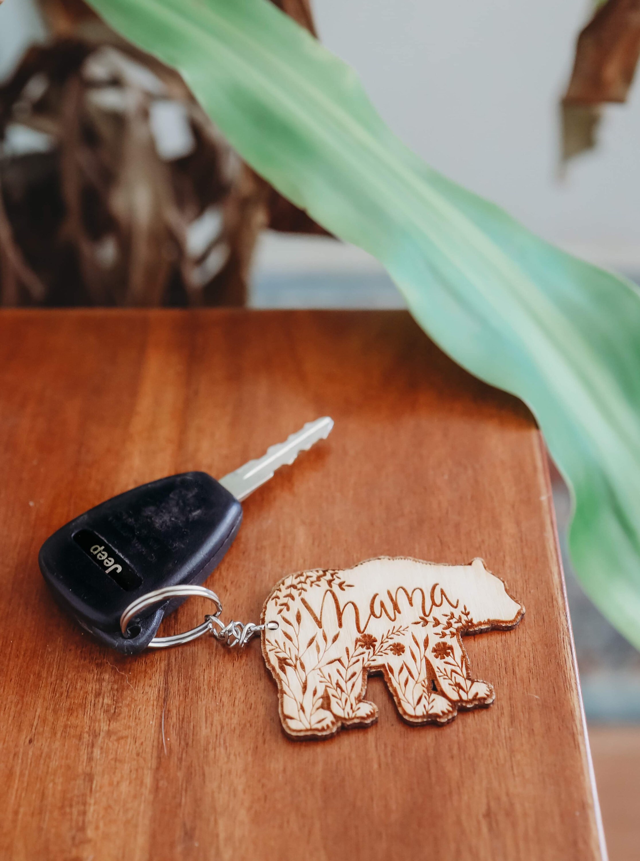 Mama Bear Wooden Keychain Sustainable Gift for Mom, Wooden Floral Mama ...