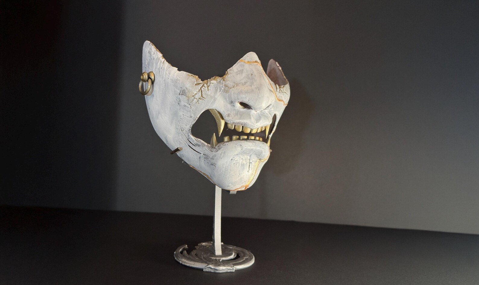 Ghost of Yotei Atsu's Kintsugi Demon Mask. 3D Printed and Hand Painted ...