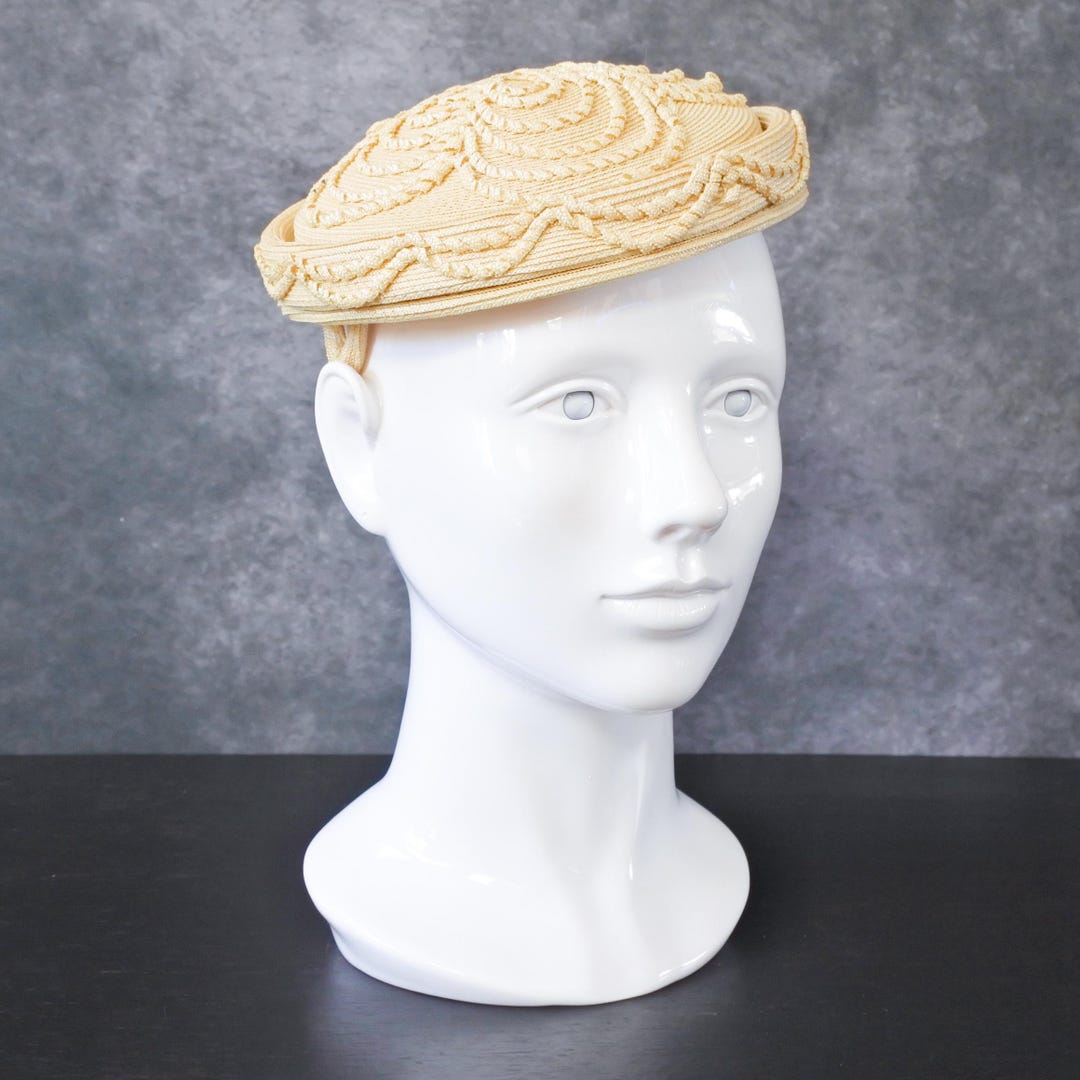 Vintage 60s Strouss Hirshberg Beige Beret Dress Racing Church Pin up ...