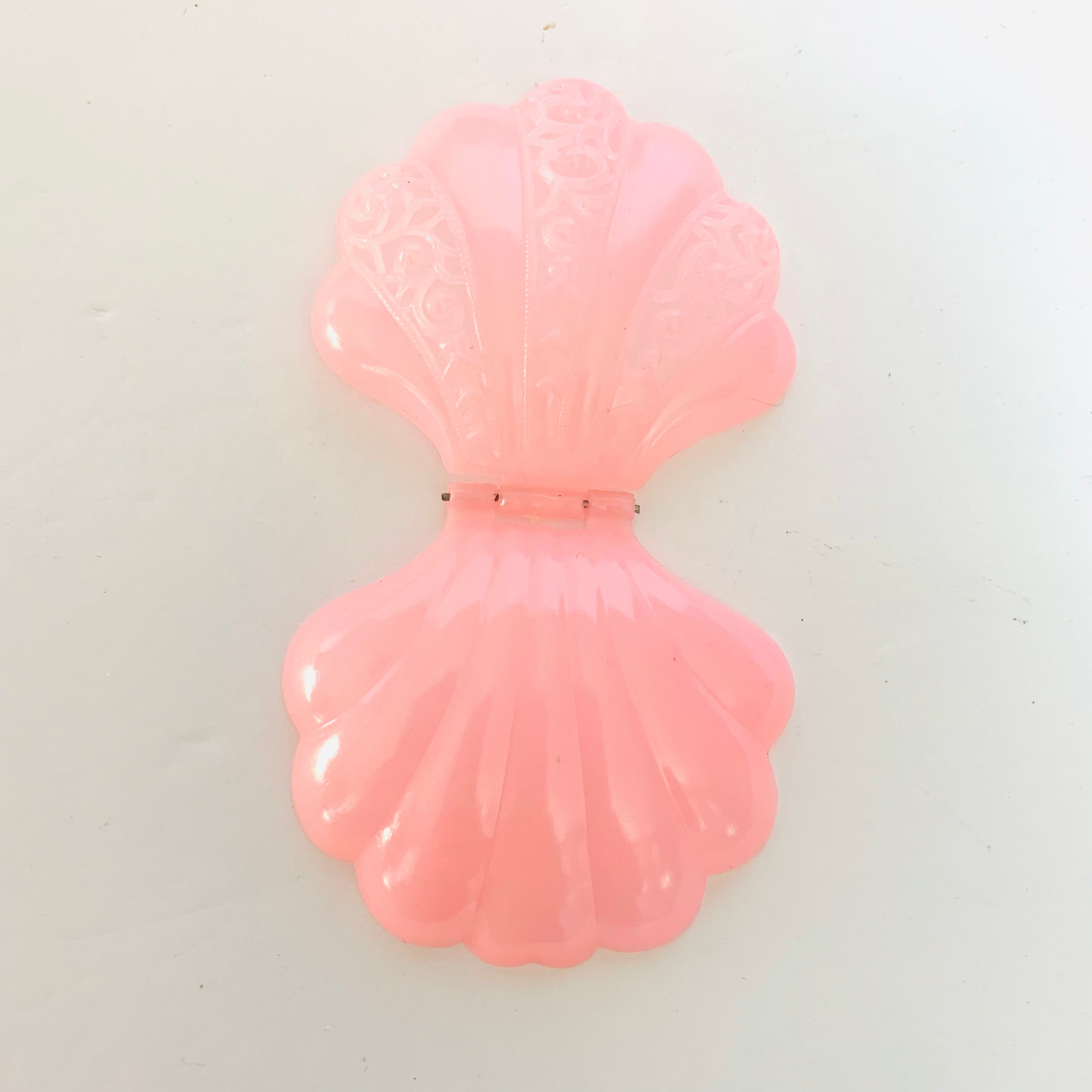 Vintage 1960s NOS Pink Plastic Seashells Scallop Clamshell - Etsy