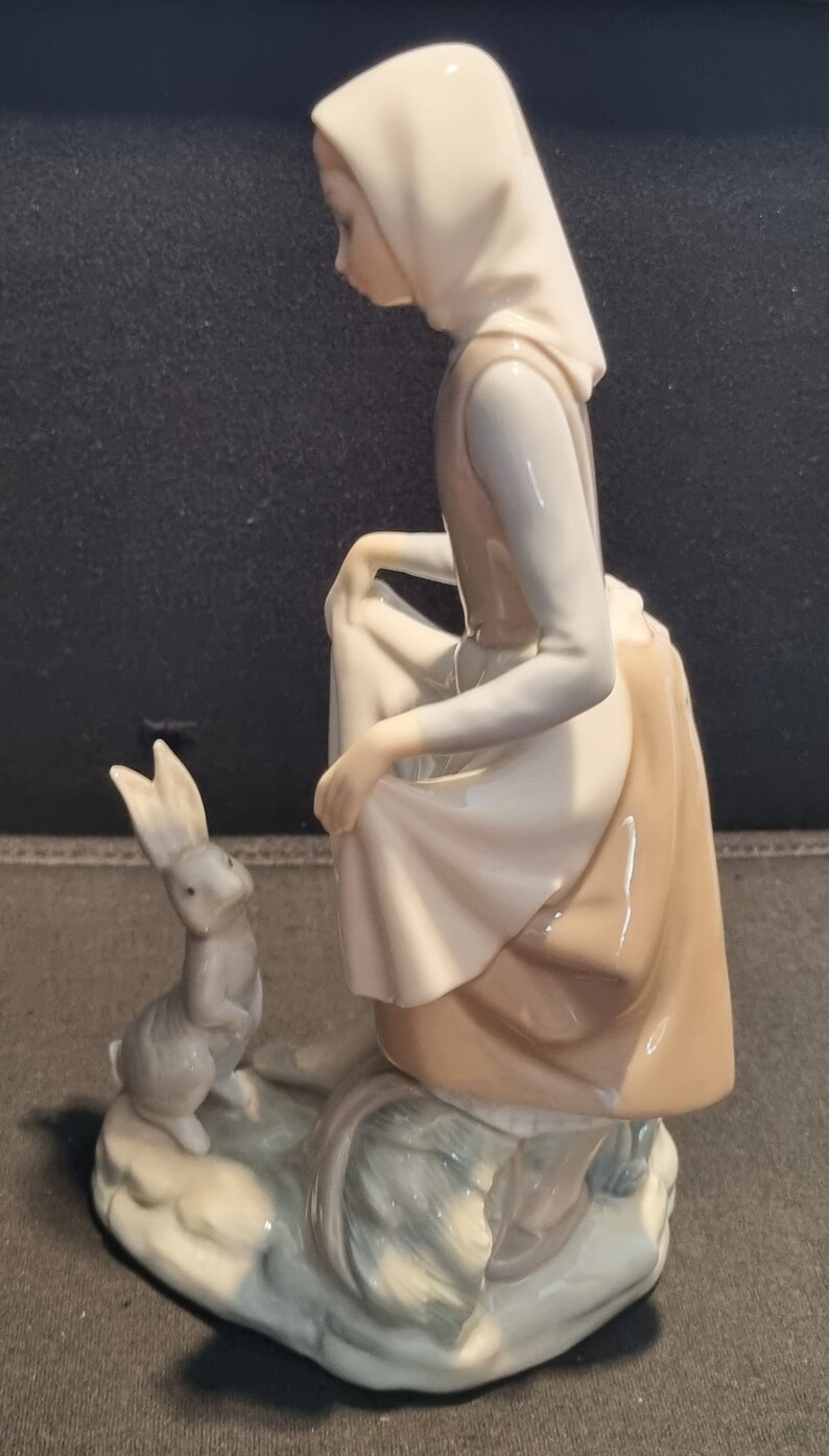 Lladro Porcelain Figurine Girl With Rabbit. Girl Feeding - Etsy