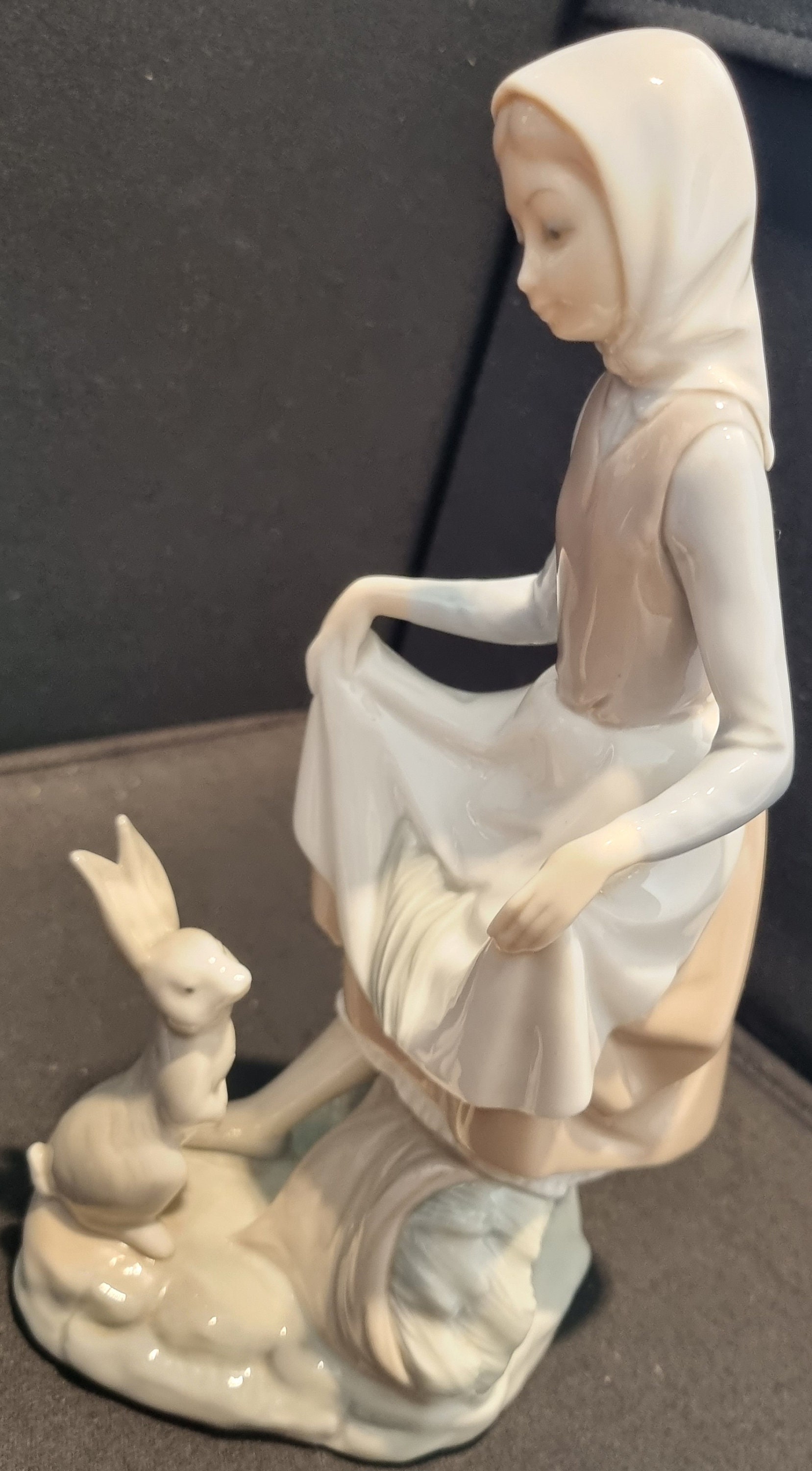 Lladro Porcelain Figurine Girl With Rabbit. Girl Feeding - Etsy