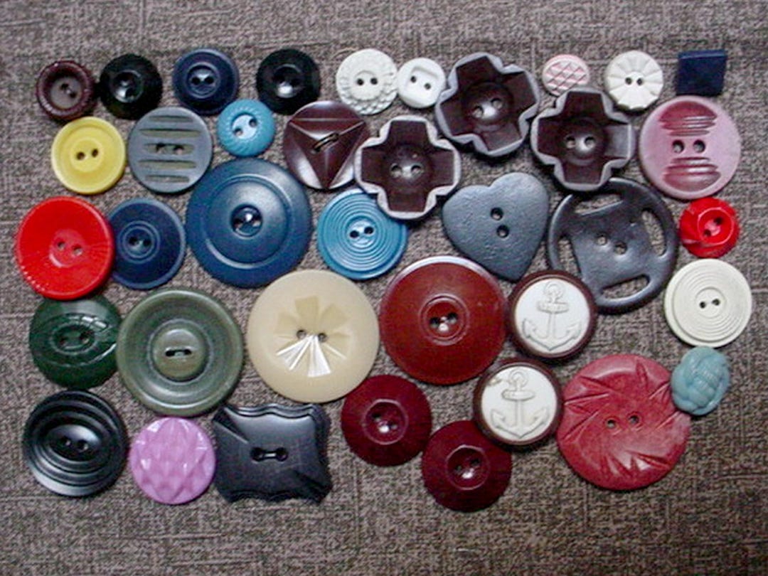 38 Vintage ART DECO BUTTONS Big Assortment of Novelty Materials Styles ...