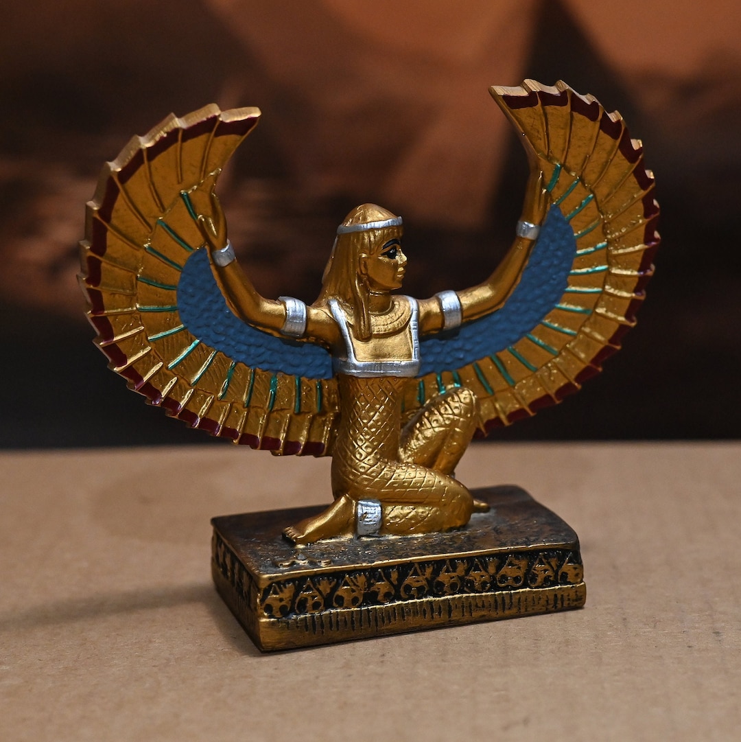 Flying Wings Mythology of Ancient Egypt Unique Egyptian Goddess Isis ...