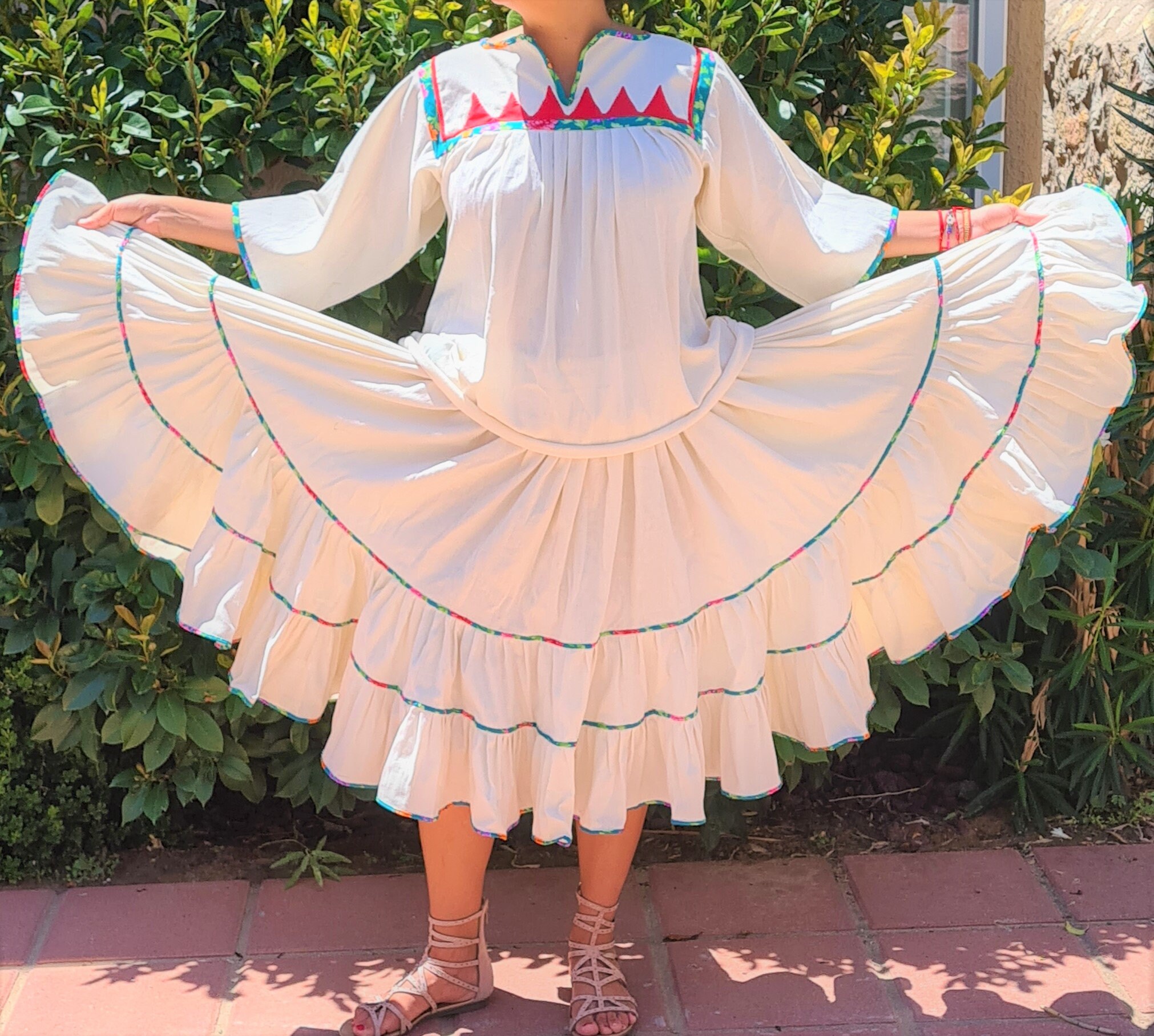 Traje tipico Raramuri by KUSA Vestido Tarahumara Hecha a | Etsy