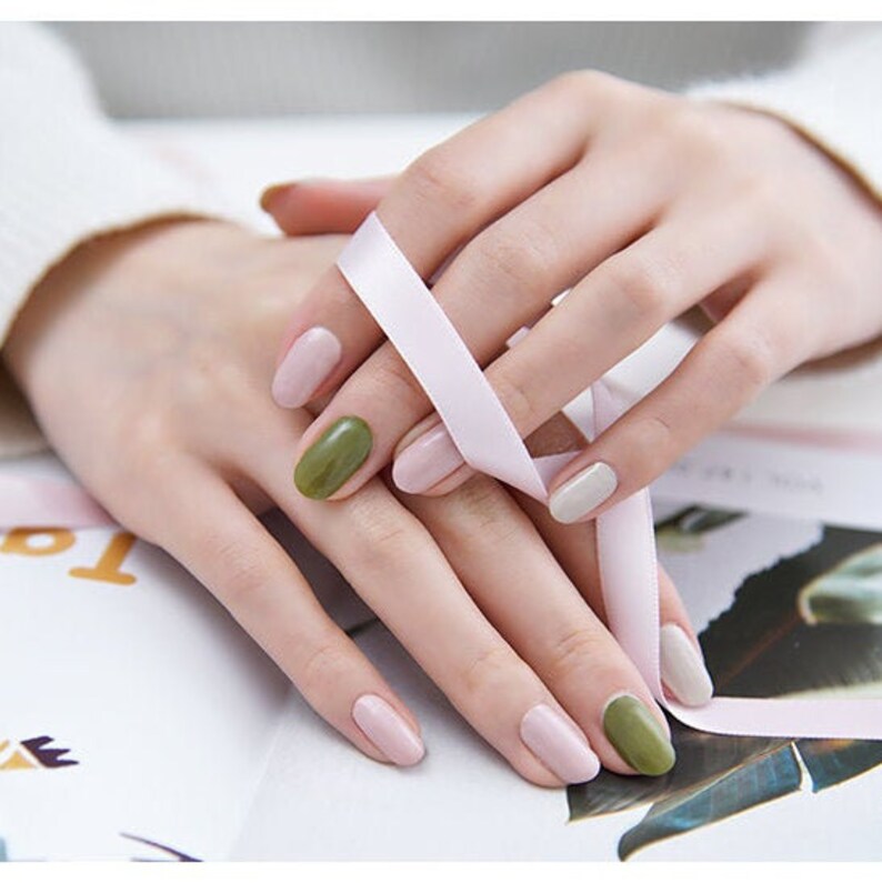 Reyna Rose N126 Maverick Pink and Pesto Greennail Artnail - Etsy