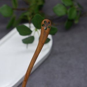 Handmade Wooden Cute Flower Hair Sticks, Vintage Wooden One Prong Hair ...