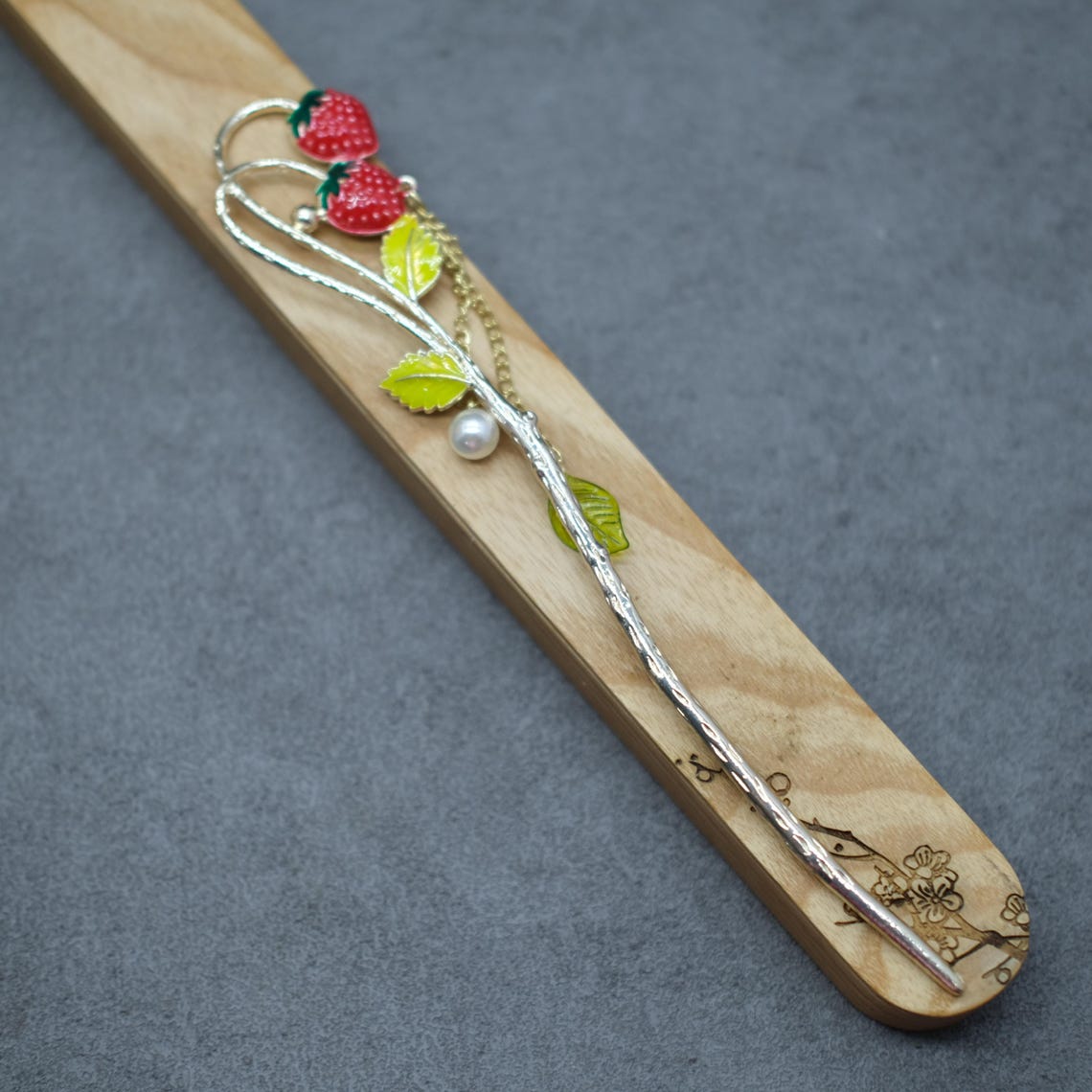 Strawberry Tree Branches Hairpin, Retro Floral Elegant Wood Hair Forks ...