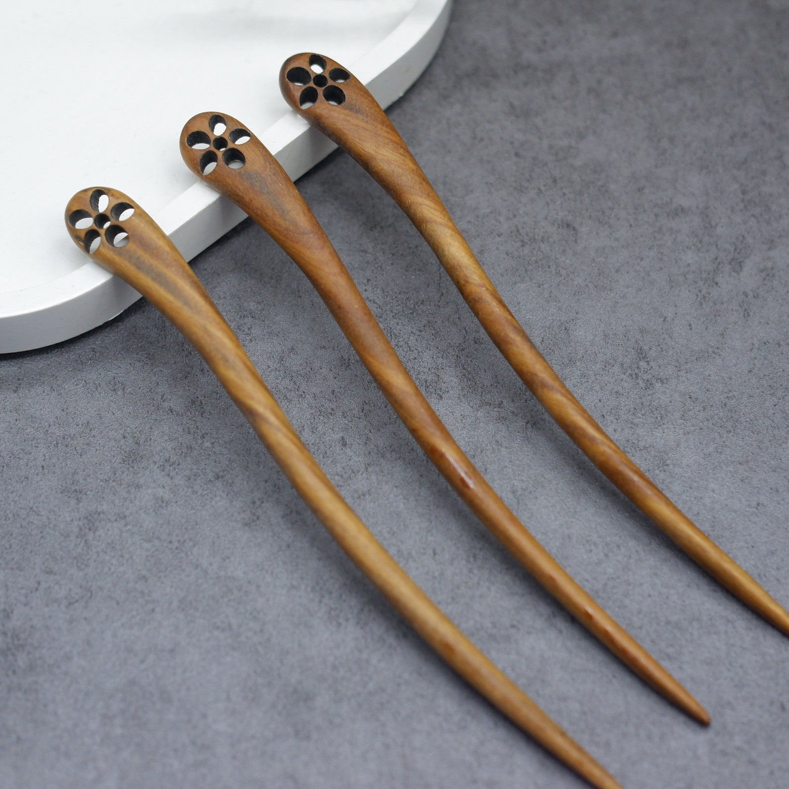 Handmade Wooden Cute Flower Hair Sticks, Vintage Wooden One Prong Hair ...