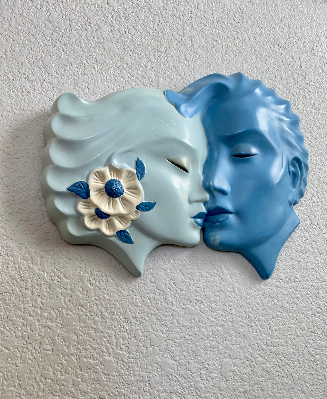 Alexander Backer ABCO Chalkware Kissing Couple - Etsy