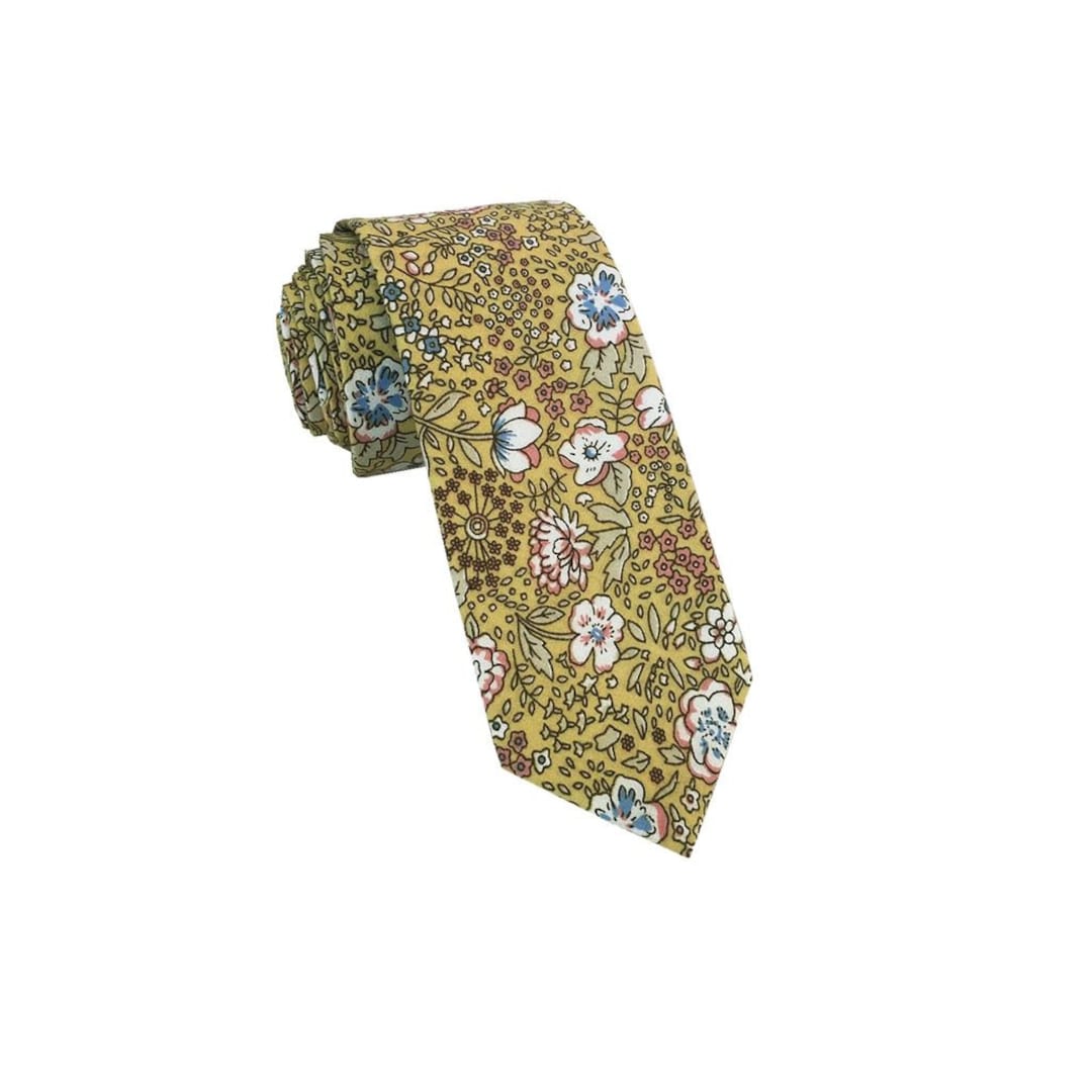 White Lotus Floral Cotton Skinny Tie & Pocket Square Set - Etsy
