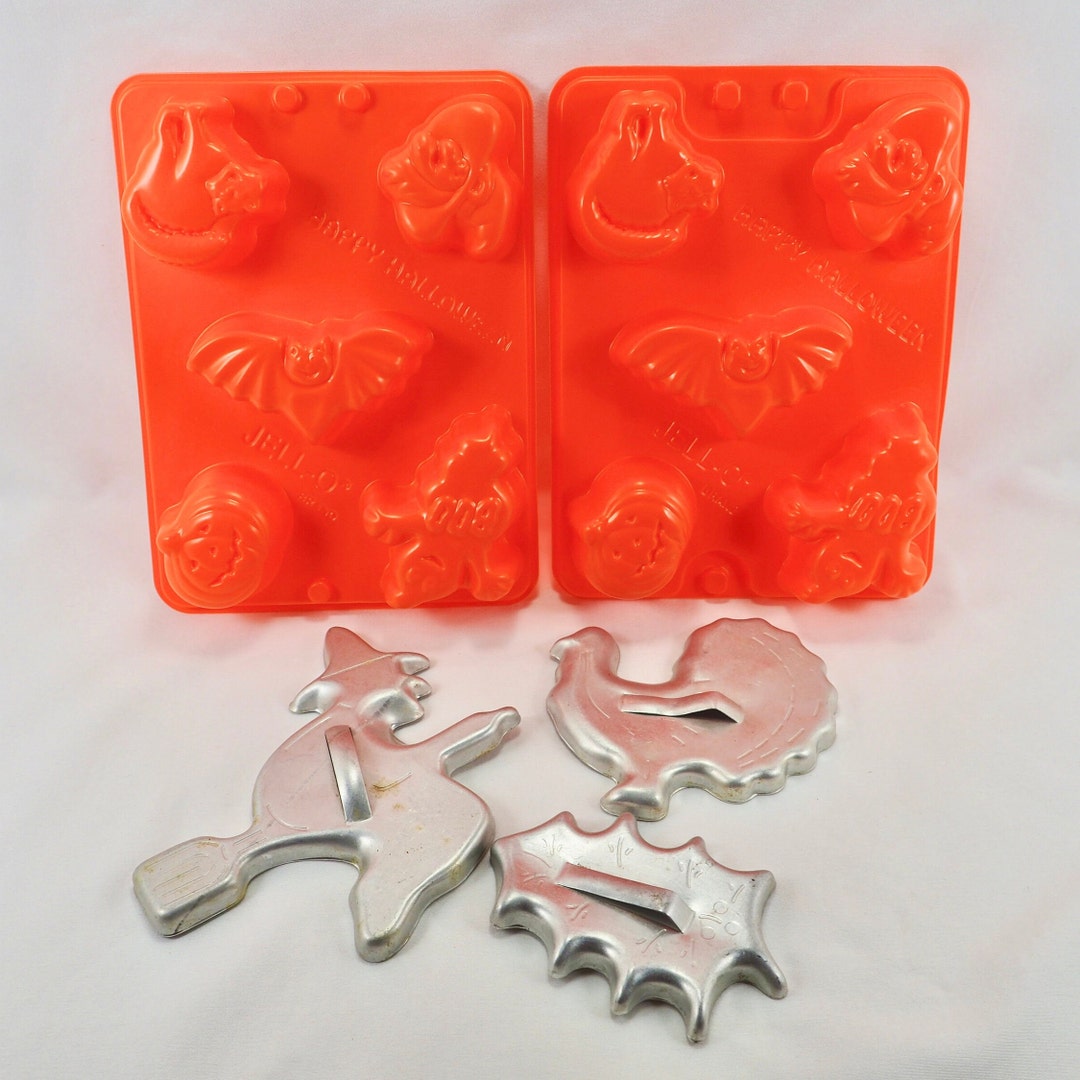 Vintage Halloween Jello Jigglers Molds (2) Vintage Seasonal Cookie ...