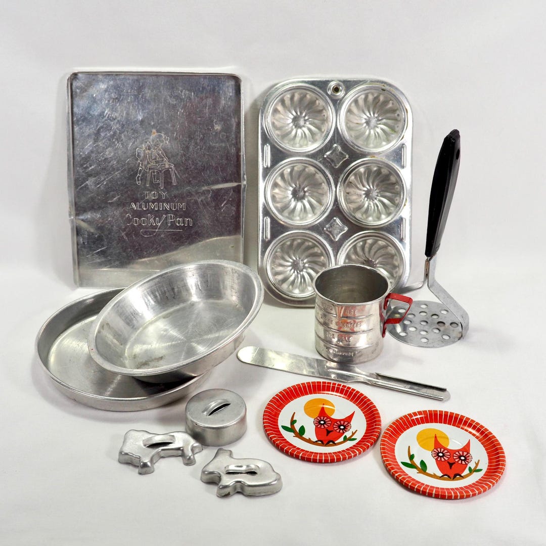 Vintage Aluminum Toy Kitchen Play Set Retro Bakeware, Sifter, Cookie ...
