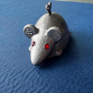 Lirael’s Clockwork Emergency Mouse - Etsy