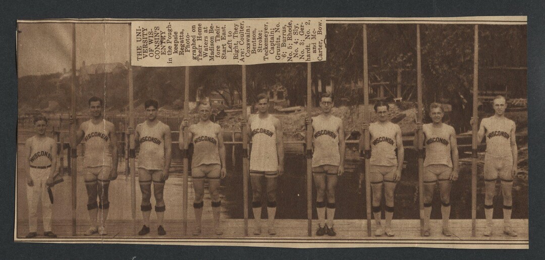 0635----1925 Wisconsin Rowing Team -- Great Pic Before Poughkeepsie ...