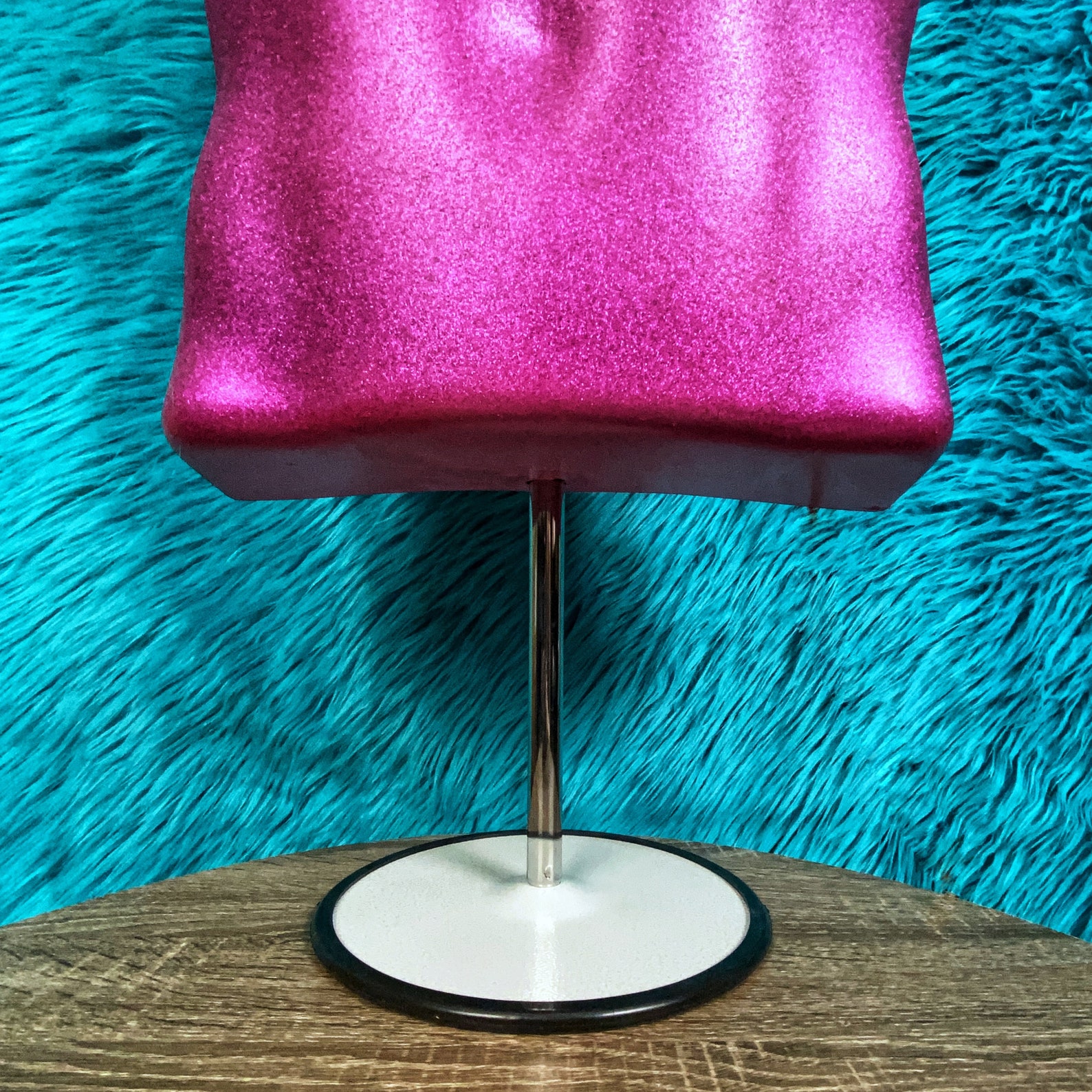Uncanny Valley Half Bust Mannequin Lamp in Fuchsia With - Etsy