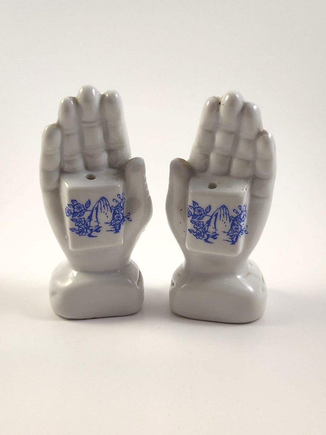 Praying Hands - Salt and Pepper Shaker Set - Etsy