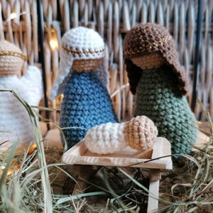 Christmas Nativity Scene, Nativity Set, Mary, Joseph and Jesus ...