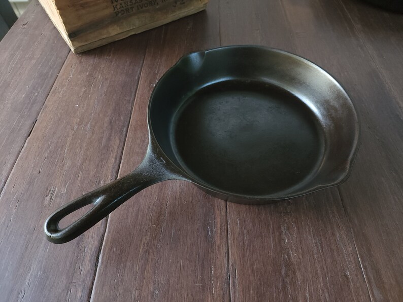 Vollrath #7 Cast Iron Skillet Restored - Etsy