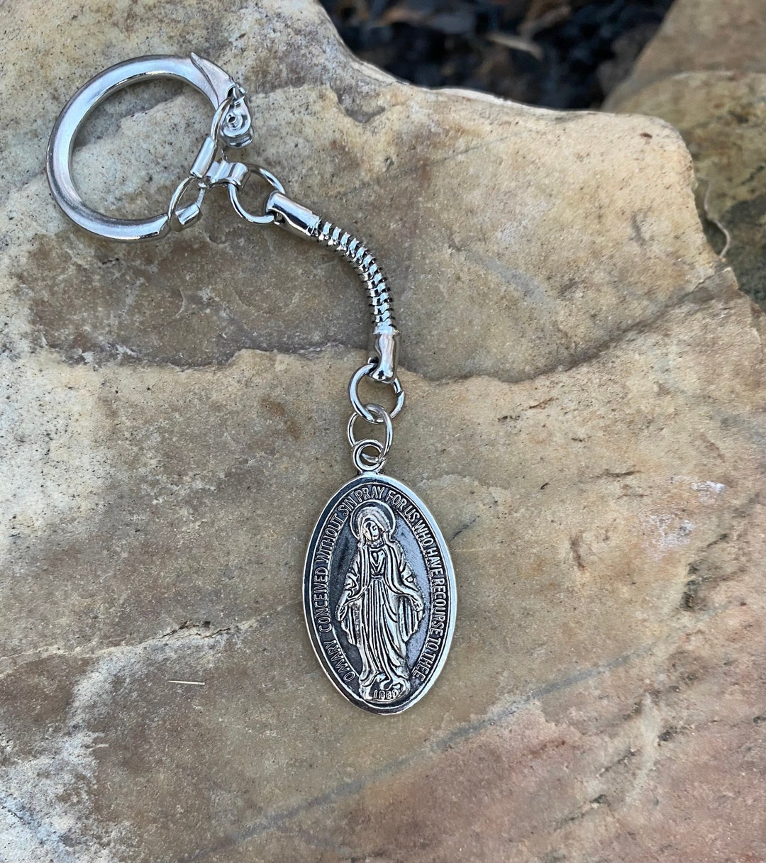 Miraculous Medal Keychain, Devotional Medal, Sacramental - Etsy