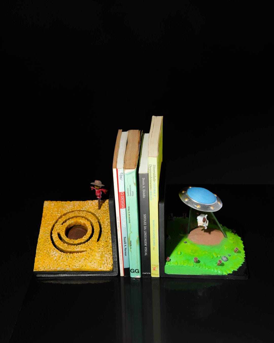 Alien Invasion Bookend – UFO Cow Abduction Handmade Shelf Decor - Etsy
