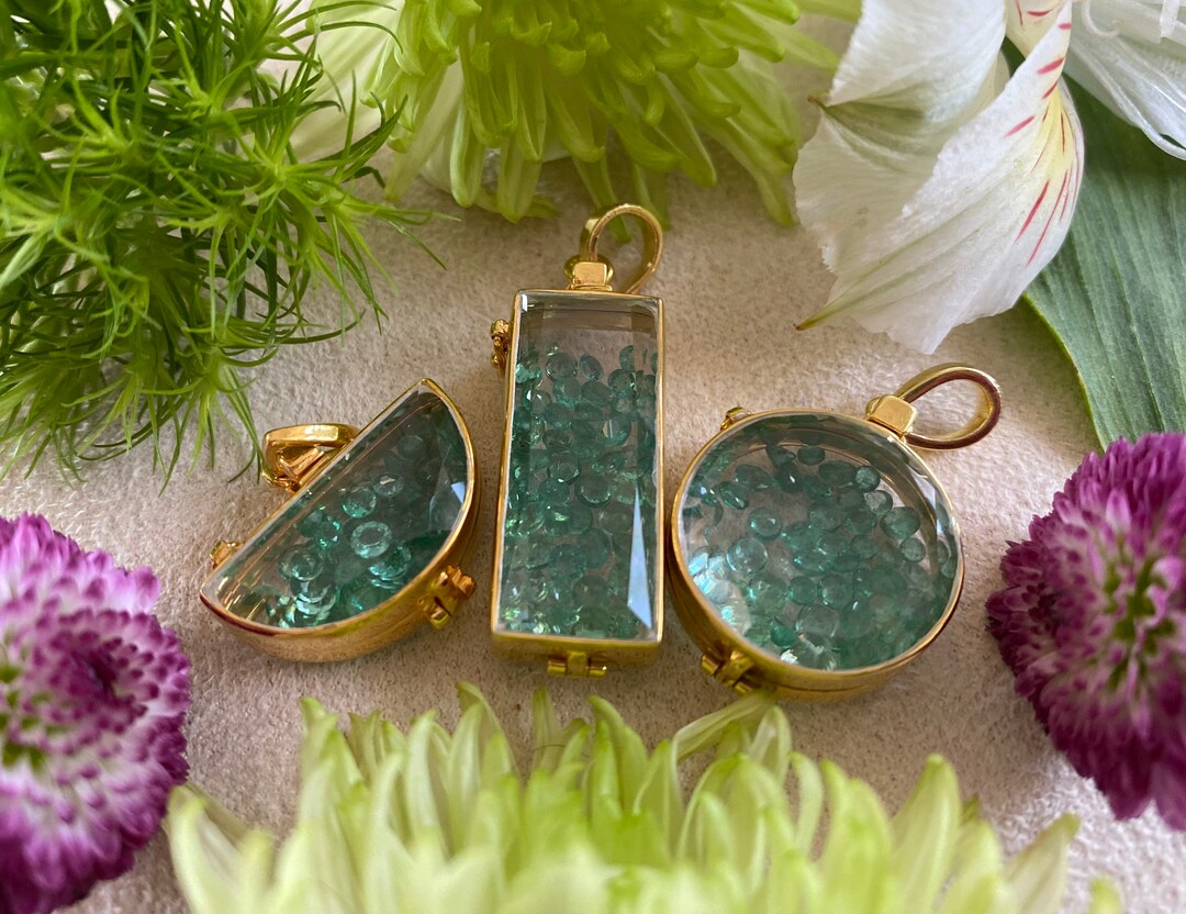 14k Gold Emerald Locket Necklace Emerald Shaker Locket Emerald Necklace ...