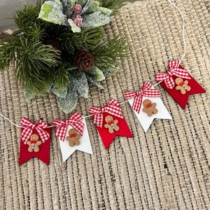 Gingerbread Man Mini Wood Banner, Christmas Tiered Tray Decor ...