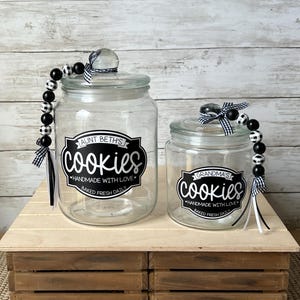 Personalized Glass Cookie Canister With Lid and Wood Bead Garland ...