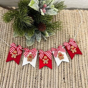 Gingerbread Man Mini Wood Banner, Christmas Tiered Tray Decor ...