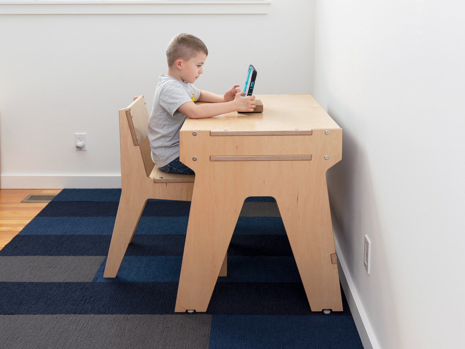 Kid's Desk and Chair Set | Etsy