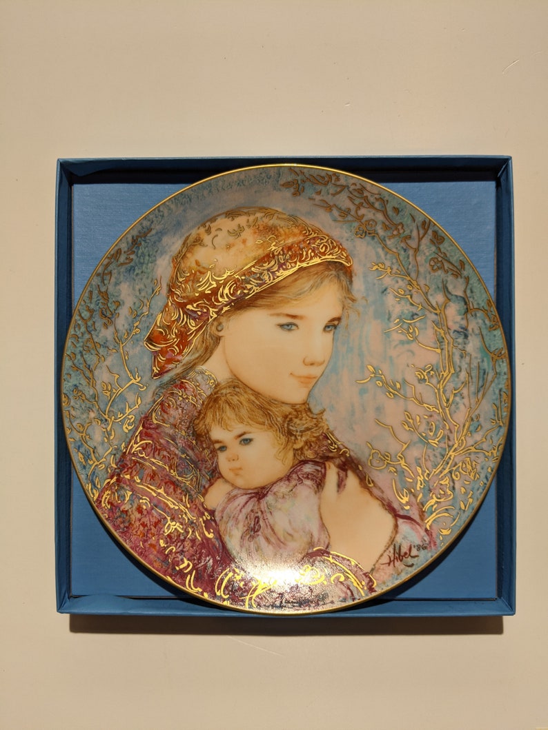 Vintage Edna Hibel 1986 Mother's Day Collector Plate "emily and ...