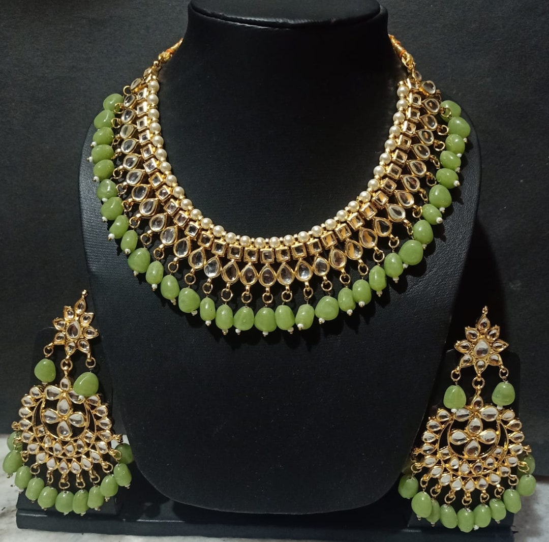 Artificial necklace online shopping store