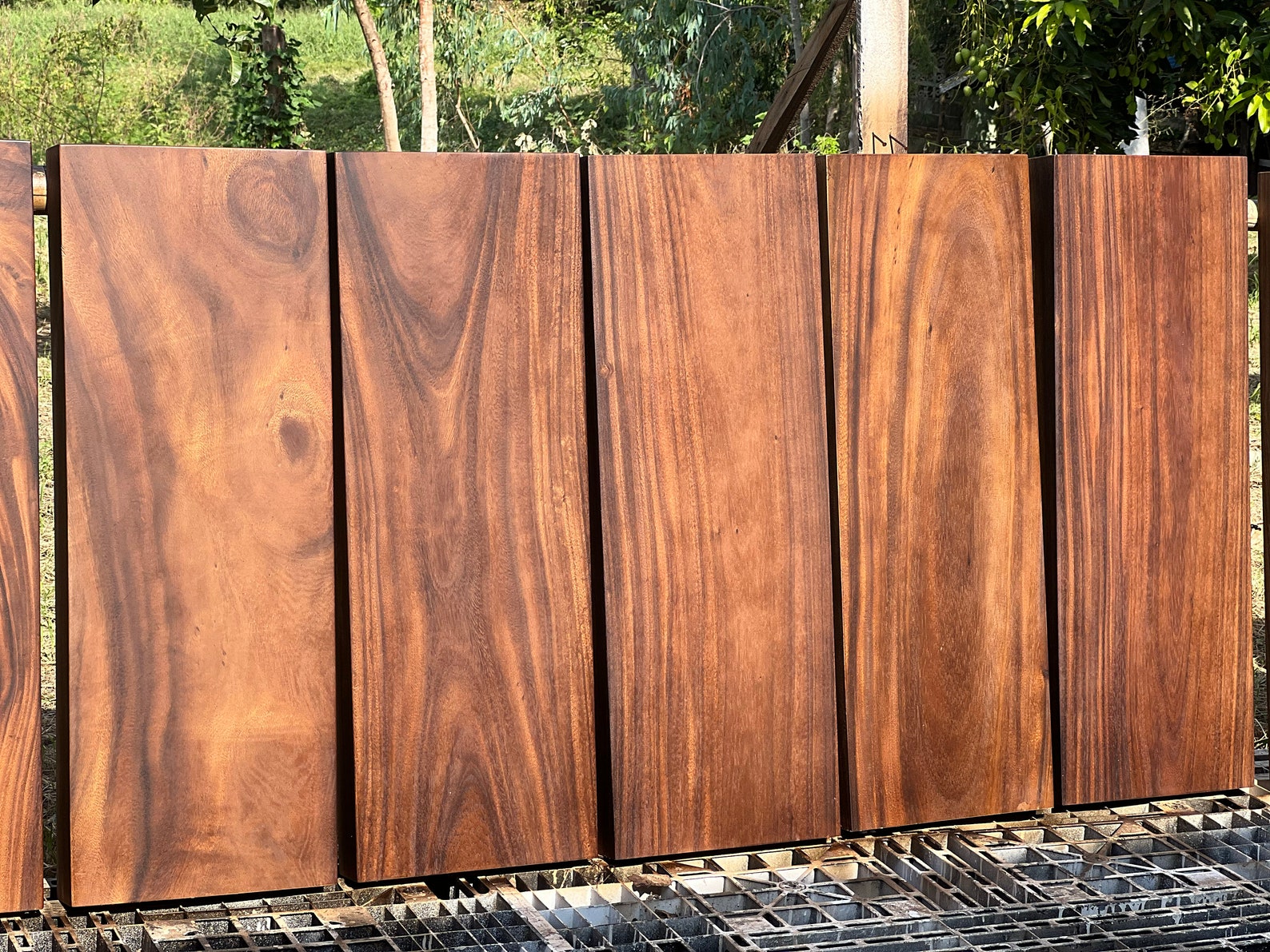 Interior Stair Tread - Acacia Wood - Varnish Finish Treads Treads Thick ...